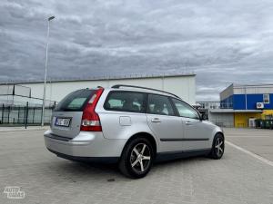 Volvo V50 2005 in Panevezys, with an engine capacity of 1.80 L and mileage of 299 thousand km for 1150 €, photo 6 on AUTOMOTO.COM.LV