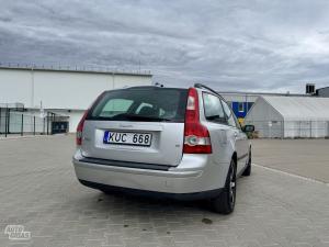 Volvo V50 2005 in Panevezys, with an engine capacity of 1.80 L and mileage of 299 thousand km for 1150 €, photo 7 on AUTOMOTO.COM.LV
