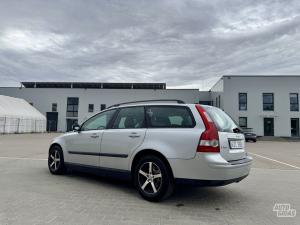 Volvo V50 2005 in Panevezys, with an engine capacity of 1.80 L and mileage of 299 thousand km for 1150 €, photo 9 on AUTOMOTO.COM.LV
