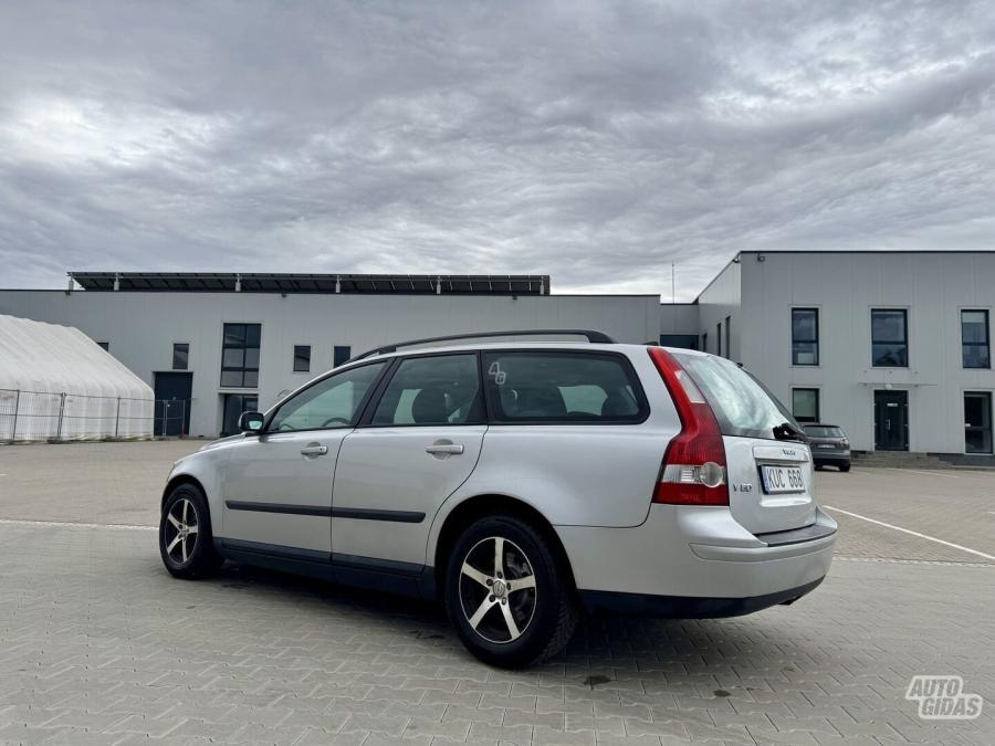 Volvo V50 2005 in Panevezys, with an engine capacity of 1.80 L and mileage of 299 thousand km for 1150 €, photo 9 on AUTOMOTO.COM.LV