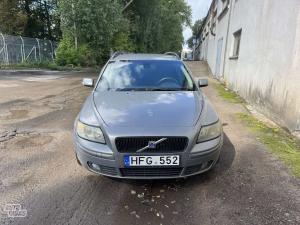 Volvo V50 2005 in Siauliai, with an engine capacity of 1.60 L and mileage of 400 thousand km for 750 €, photo 3 on AUTOMOTO.COM.LV
