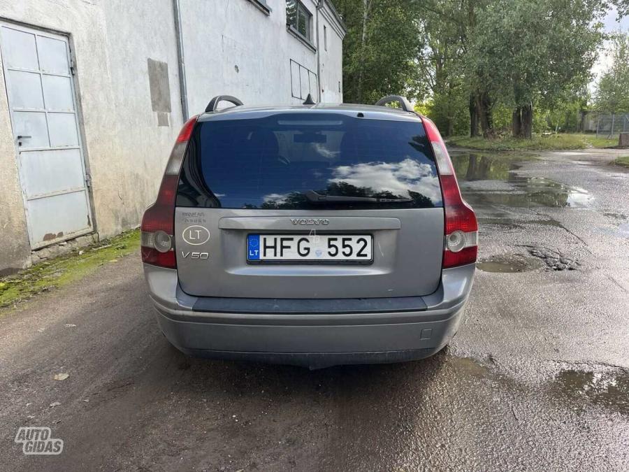 Volvo V50 2005 in Siauliai, with an engine capacity of 1.60 L and mileage of 400 thousand km for 750 €, photo 5 on AUTOMOTO.COM.LV
