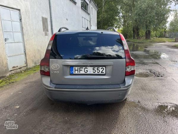 Volvo V50 2005 Šauļi, ar dzinēja tilpumu 1.60 L un nobraukumu 400 tūkst. km par 750 €, foto 5 vietnē AUTOMOTO.COM.LV