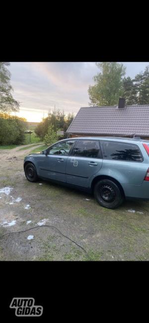 Volvo V50 2005 Viļņa, ar dzinēja tilpumu 2.00 L un nobraukumu 407 tūkst. km par 600 €, foto 3 vietnē AUTOMOTO.COM.LV