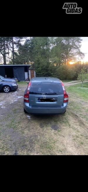 Volvo V50 2005 Viļņa, ar dzinēja tilpumu 2.00 L un nobraukumu 407 tūkst. km par 600 €, foto 4 vietnē AUTOMOTO.COM.LV