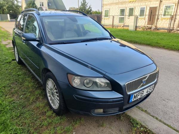 Volvo V50 2005 Šauļi vietnē Volvo V50 2005 Šauļi, ar dzinēja tilpumu 2.00 L un nobraukumu 290 tūkst. km par 900 €, foto 1 vietnē AUTOMOTO.COM.LV