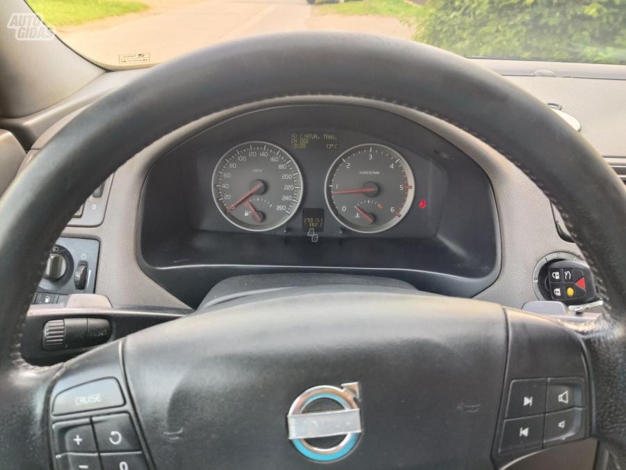 Volvo V50 2005 Šauļi, ar dzinēja tilpumu 2.00 L un nobraukumu 290 tūkst. km par 900 €, foto 11 vietnē AUTOMOTO.COM.LV