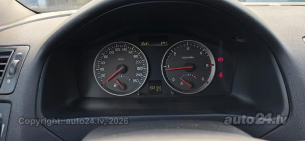 Volvo V50 2005 in Tallinn, with an engine capacity of 1.60 L and mileage of 202 thousand km for 2200 €, photo 4 on AUTOMOTO.COM.LV