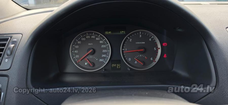 Вольво В50 2005 в Таллин, объемом двигателя 1.60 л и пробегом 202 тыс. км за 2200 €, фото 4 на AUTOMOTO.COM.LV