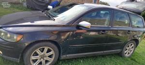 Volvo V50 2005 Šauļi, ar dzinēja tilpumu 2.00 L un nobraukumu 302 tūkst. km par 1500 €, foto 12 vietnē AUTOMOTO.COM.LV