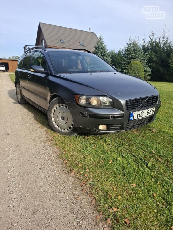 Volvo V50 2005 in Elektrenai, with an engine capacity of 2.00 L and mileage of 491 thousand km for 1000 €, photo 7 on AUTOMOTO.COM.LV