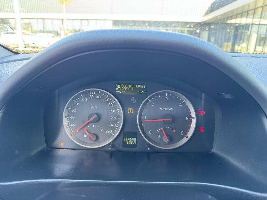 Volvo V50 2005 Kauņa, ar dzinēja tilpumu 2.00 L un nobraukumu 0 tūkst. km par 1450 €, foto 29 vietnē AUTOMOTO.COM.LV