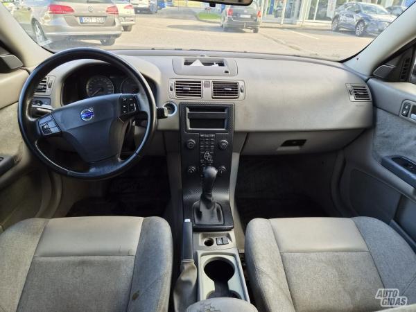 Volvo V50 2005 in Klaipeda, with an engine capacity of 1.60 L and mileage of 336 thousand km for 1200 €, photo 6 on AUTOMOTO.COM.LV