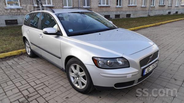Volvo V50 2006 Daugavpils, ar dzinēja tilpumu 1.60 L un nobraukumu 318 tūkst. km par 4100 €, foto 2 vietnē AUTOMOTO.COM.LV