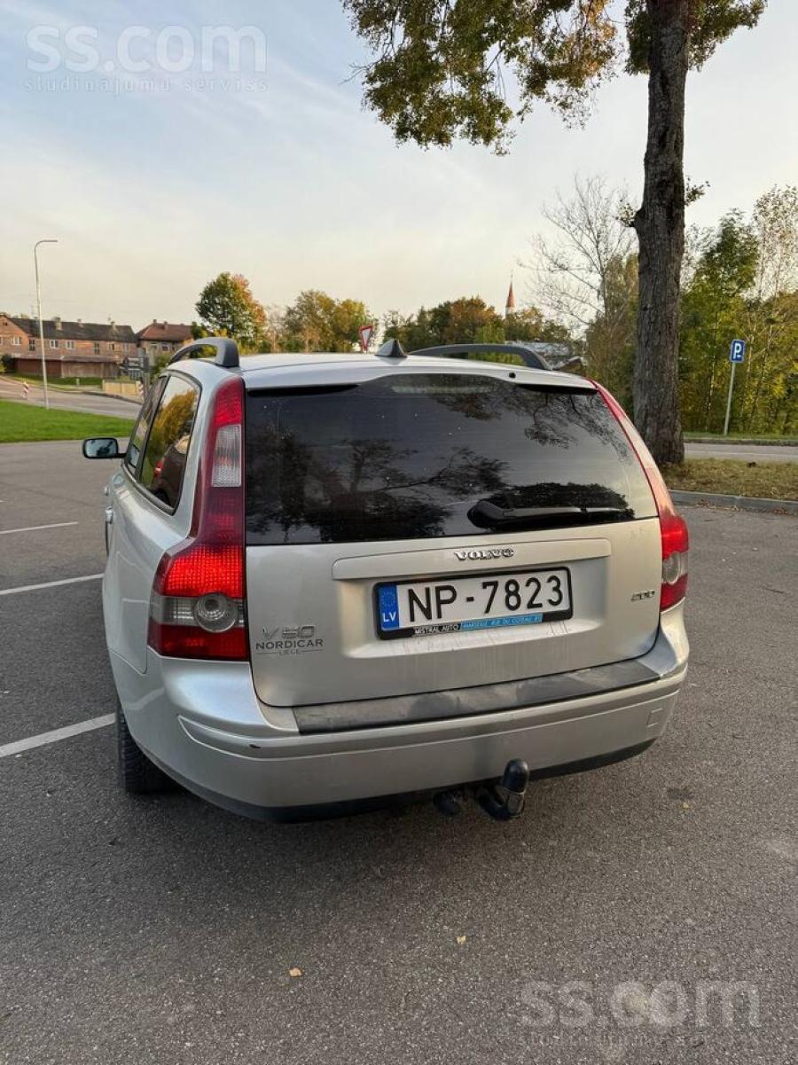 Volvo V50 2006 Valka, ar dzinēja tilpumu 2.00 L un nobraukumu 288 tūkst. km par 1250 €, foto 6 vietnē AUTOMOTO.COM.LV