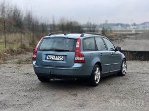 Volvo V50 2006 Rīga, ar dzinēja tilpumu 2.40 L un nobraukumu 290 tūkst. km par 2900 €, foto 4 vietnē AUTOMOTO.COM.LV