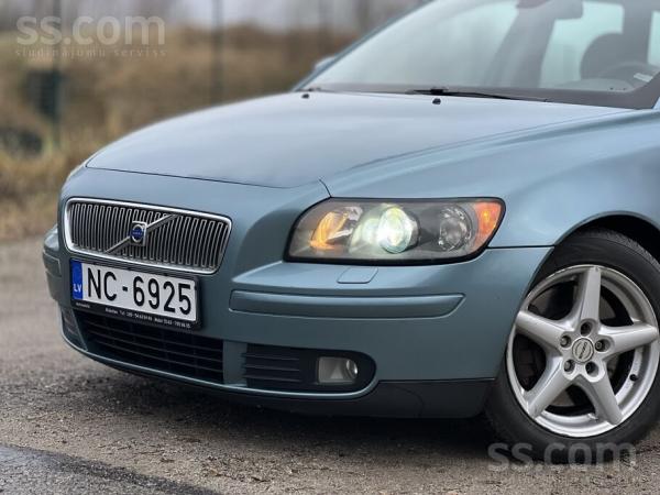 Volvo V50 2006 in Riga, with an engine capacity of 2.40 L and mileage of 290 thousand km for 2650 €, photo 10 on AUTOMOTO.COM.LV