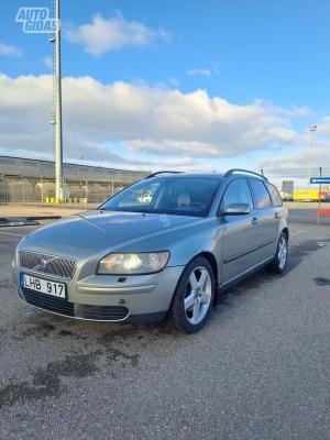 Volvo V50 2006 in Klaipeda, with an engine capacity of 2.00 L and mileage of 382 thousand km for 1500 €, photo  on AUTOMOTO.COM.LV