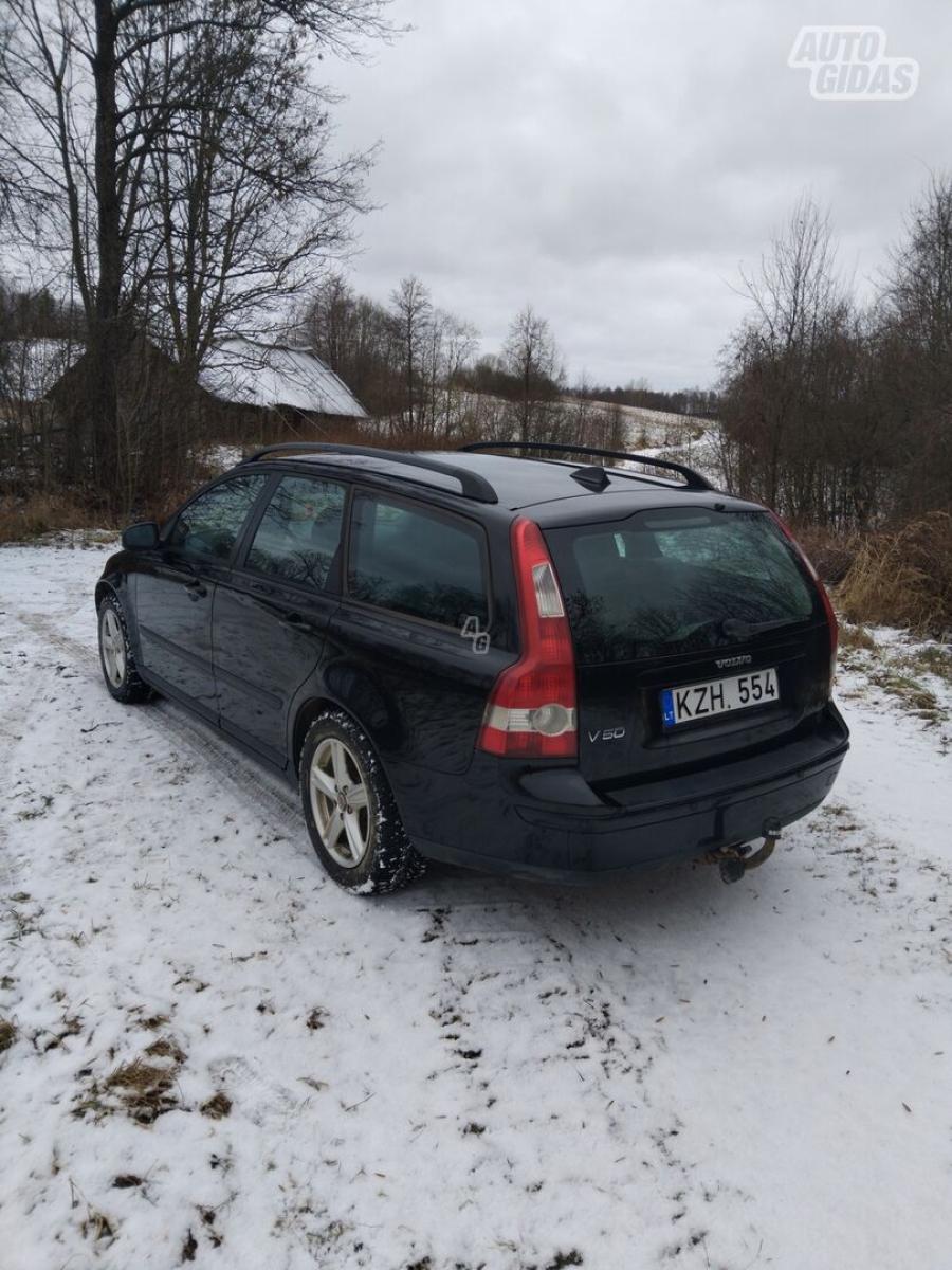 Volvo V50 2006 Utena, ar dzinēja tilpumu 1.60 L un nobraukumu 350 tūkst. km par 2000 €, foto 4 vietnē AUTOMOTO.COM.LV
