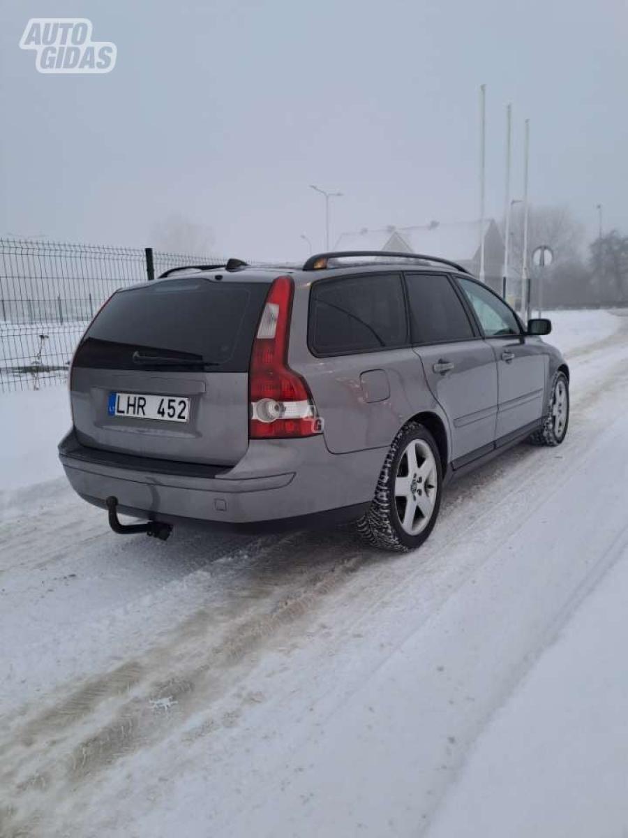 Volvo V50 2006 Klaipėda, ar dzinēja tilpumu 2.00 L un nobraukumu 400 tūkst. km par 1700 €, foto 8 vietnē AUTOMOTO.COM.LV