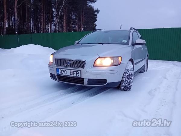 Volvo V50 2006 Tallina, ar dzinēja tilpumu 2.00 L un nobraukumu 278 tūkst. km par 2500 €, foto 1 vietnē AUTOMOTO.COM.LV