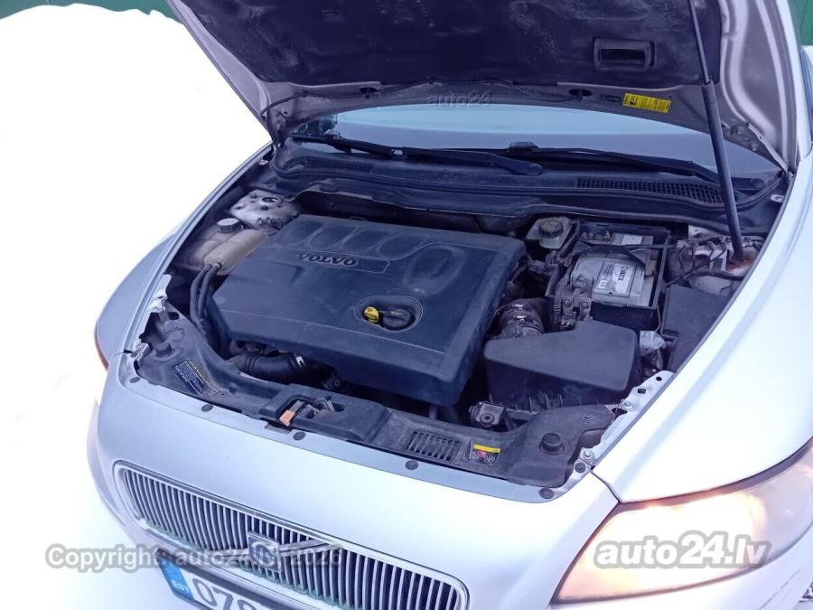 Volvo V50 2006 Tallina, ar dzinēja tilpumu 2.00 L un nobraukumu 278 tūkst. km par 2500 €, foto 12 vietnē AUTOMOTO.COM.LV