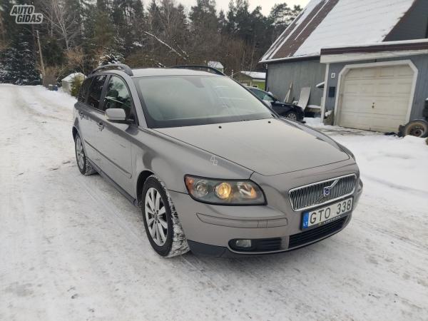 Volvo V50 2006 Šauļi, ar dzinēja tilpumu 2.00 L un nobraukumu 375 tūkst. km par 1450 €, foto 2 vietnē AUTOMOTO.COM.LV