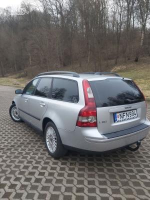 Volvo V50 2006 Viļņa, ar dzinēja tilpumu 1.60 L un nobraukumu 294 tūkst. km par 1280 €, foto  vietnē AUTOMOTO.COM.LV