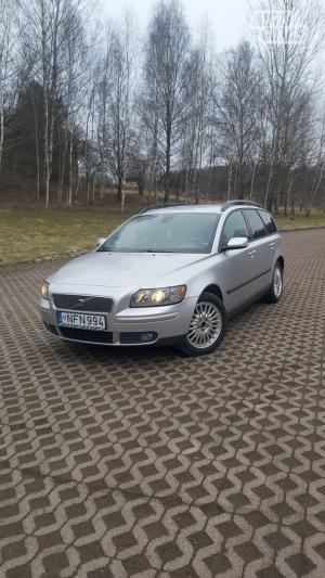 Volvo V50 2006 Viļņa, ar dzinēja tilpumu 1.60 L un nobraukumu 294 tūkst. km par 1280 €, foto 2 vietnē AUTOMOTO.COM.LV