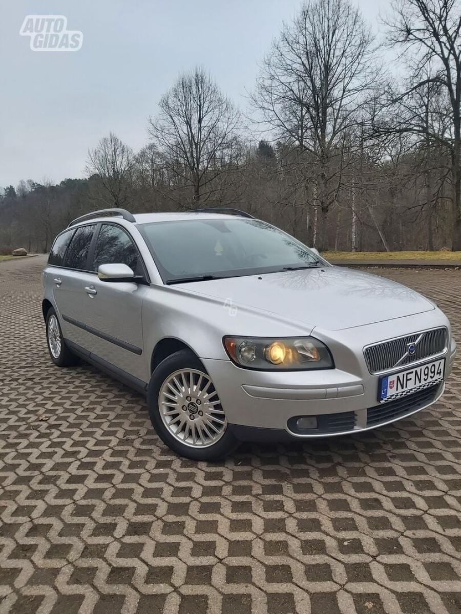Volvo V50 2006 Viļņa, ar dzinēja tilpumu 1.60 L un nobraukumu 294 tūkst. km par 1280 €, foto 8 vietnē AUTOMOTO.COM.LV