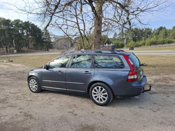 Volvo V50 2006 in Vilnius, with an engine capacity of 2.00 L and mileage of 378 thousand km for 1290 €, photo 7 on AUTOMOTO.COM.LV