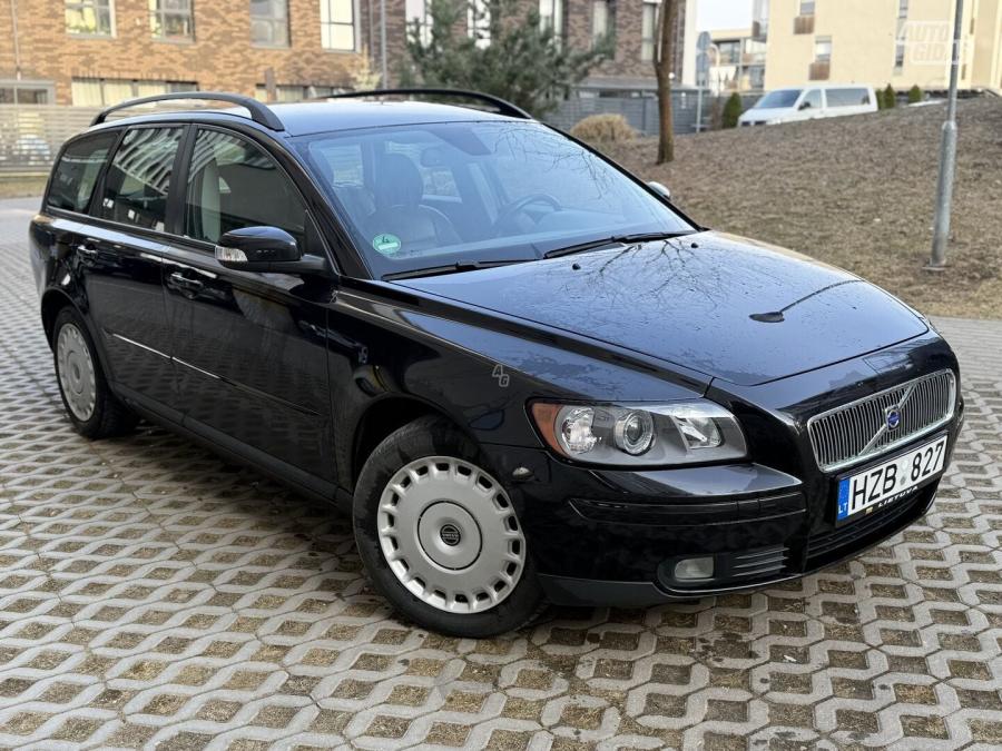 Volvo V50 2006 Viļņa, ar dzinēja tilpumu 2.00 L un nobraukumu 241 tūkst. km par 1750 €, foto 2 vietnē AUTOMOTO.COM.LV