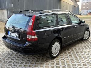 Volvo V50 2006 Viļņa, ar dzinēja tilpumu 2.00 L un nobraukumu 241 tūkst. km par 1750 €, foto 3 vietnē AUTOMOTO.COM.LV