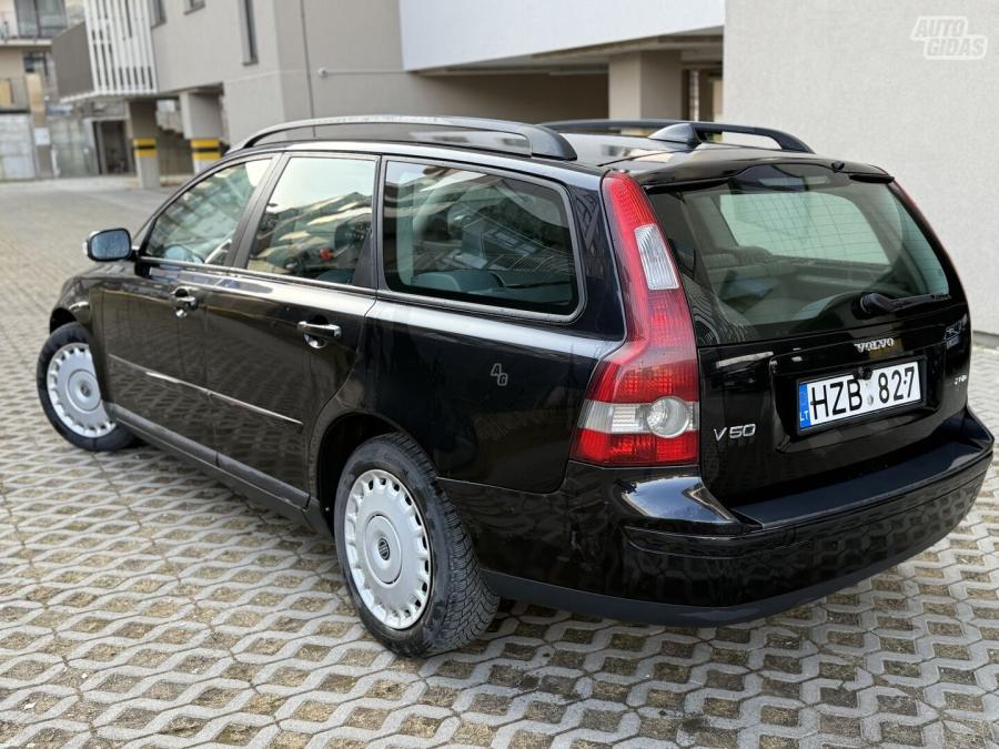 Volvo V50 2006 Viļņa, ar dzinēja tilpumu 2.00 L un nobraukumu 241 tūkst. km par 1750 €, foto 5 vietnē AUTOMOTO.COM.LV