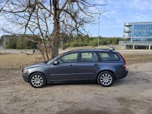 Volvo V50 2006 in Vilnius, with an engine capacity of 2.00 L and mileage of 378 thousand km for 1290 €, photo 8 on AUTOMOTO.COM.LV