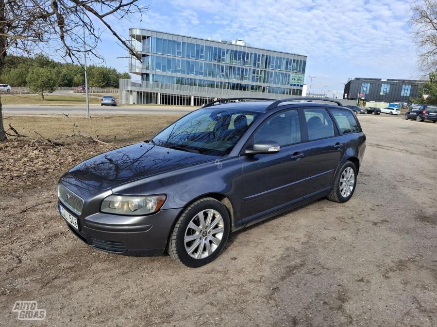 Volvo V50 2006 in Vilnius, with an engine capacity of 2.00 L and mileage of 378 thousand km for 1290 €, photo 9 on AUTOMOTO.COM.LV