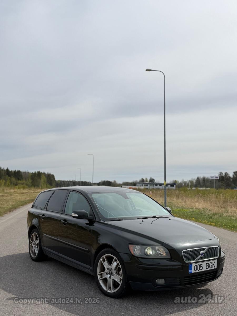 Volvo V50 2006 Tallina, ar dzinēja tilpumu 2.40 L un nobraukumu 350 tūkst. km par 2000 €, foto 1 vietnē AUTOMOTO.COM.LV