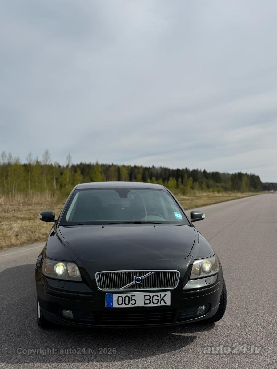Volvo V50 2006 Tallina, ar dzinēja tilpumu 2.40 L un nobraukumu 350 tūkst. km par 2000 €, foto 5 vietnē AUTOMOTO.COM.LV
