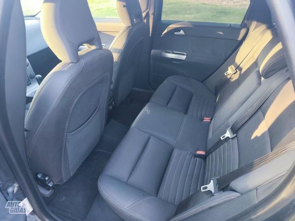Volvo V50 2006 Raseiniai, ar dzinēja tilpumu 2.00 L un nobraukumu 200 tūkst. km par 900 €, foto 9 vietnē AUTOMOTO.COM.LV