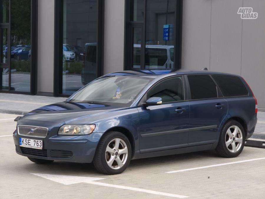 Volvo V50 2006 in Vilnius, with an engine capacity of 1.60 L and mileage of 291 thousand km for 1600 €, photo 1 on AUTOMOTO.COM.LV