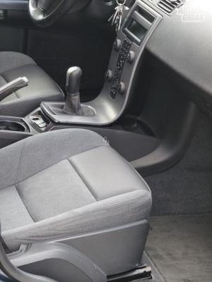 Volvo V50 2006 in Vilnius, with an engine capacity of 1.60 L and mileage of 291 thousand km for 1600 €, photo 10 on AUTOMOTO.COM.LV