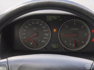 Volvo V50 2006 in Vilnius, with an engine capacity of 1.60 L and mileage of 291 thousand km for 1600 €, photo 16 on AUTOMOTO.COM.LV
