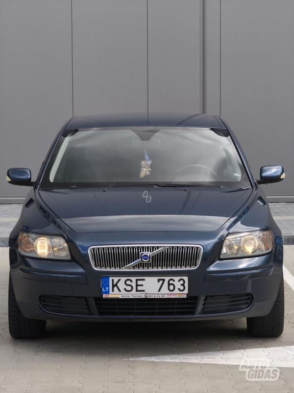 Volvo V50 2006 in Vilnius, with an engine capacity of 1.60 L and mileage of 291 thousand km for 1600 €, photo 5 on AUTOMOTO.COM.LV