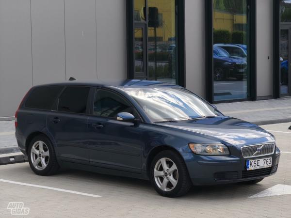 Volvo V50 2006 in Vilnius, with an engine capacity of 1.60 L and mileage of 291 thousand km for 1600 €, photo 7 on AUTOMOTO.COM.LV