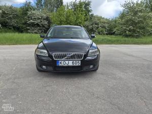 Volvo V50 2006 in Kaunas, with an engine capacity of 2.00 L and mileage of 290 thousand km for 1500 €, photo 3 on AUTOMOTO.COM.LV