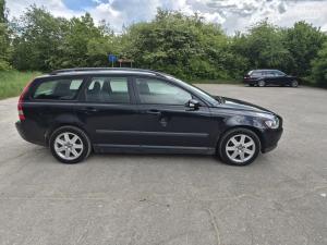 Volvo V50 2006 in Kaunas, with an engine capacity of 2.00 L and mileage of 290 thousand km for 1500 €, photo 6 on AUTOMOTO.COM.LV