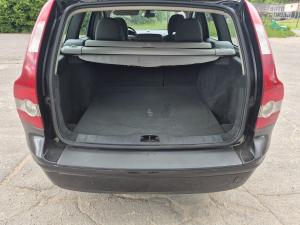 Volvo V50 2006 in Kaunas, with an engine capacity of 2.00 L and mileage of 290 thousand km for 1500 €, photo 17 on AUTOMOTO.COM.LV