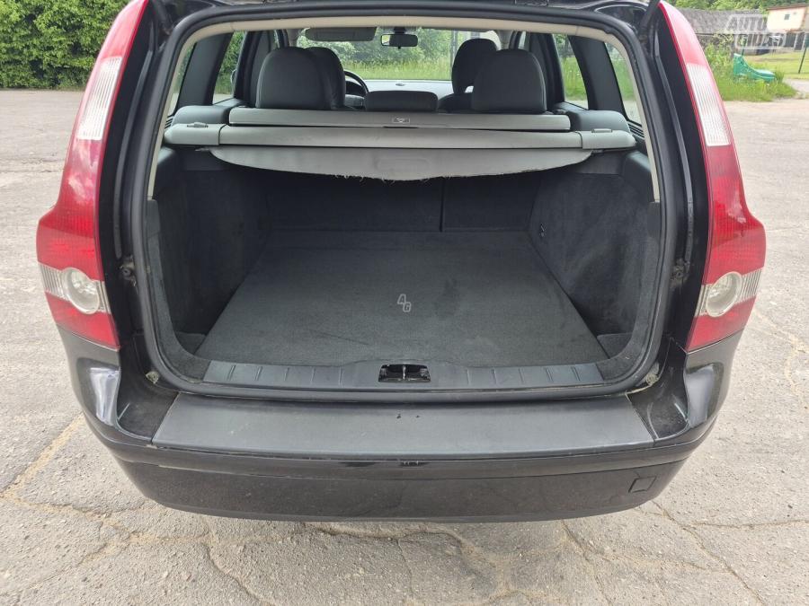 Volvo V50 2006 in Kaunas, with an engine capacity of 2.00 L and mileage of 290 thousand km for 1500 €, photo 17 on AUTOMOTO.COM.LV