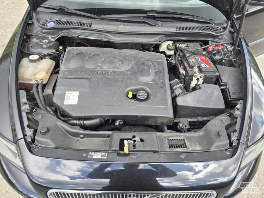 Volvo V50 2006 in Kaunas, with an engine capacity of 2.00 L and mileage of 290 thousand km for 1500 €, photo 18 on AUTOMOTO.COM.LV