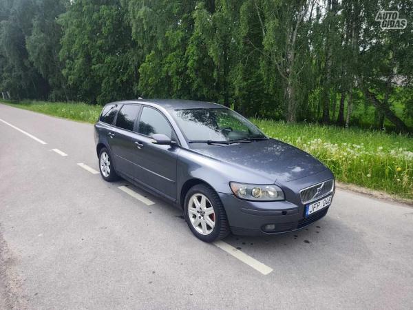 Volvo V50 2006 in Raseiniai, with an engine capacity of 2.00 L and mileage of 200 thousand km for 950 €, photo 2 on AUTOMOTO.COM.LV